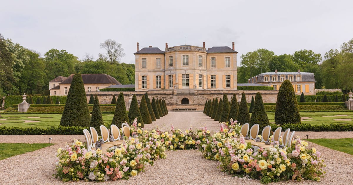 English-Speaking Wedding Vendors in France | FWS